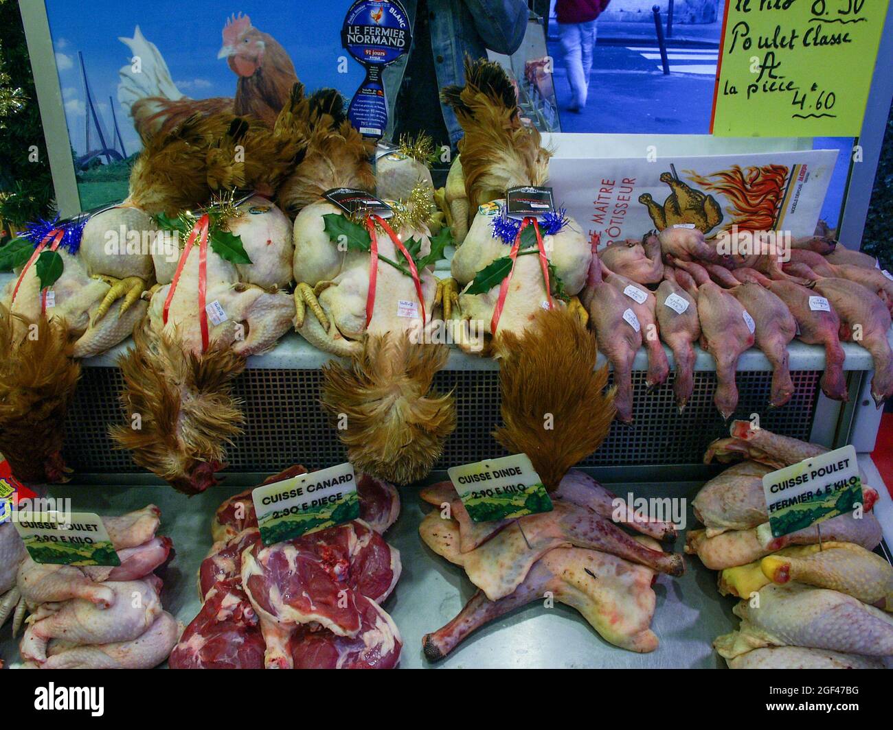 Butcher rue Lepic in Montmartre, Paris XVII, France Stock Photo - Alamy