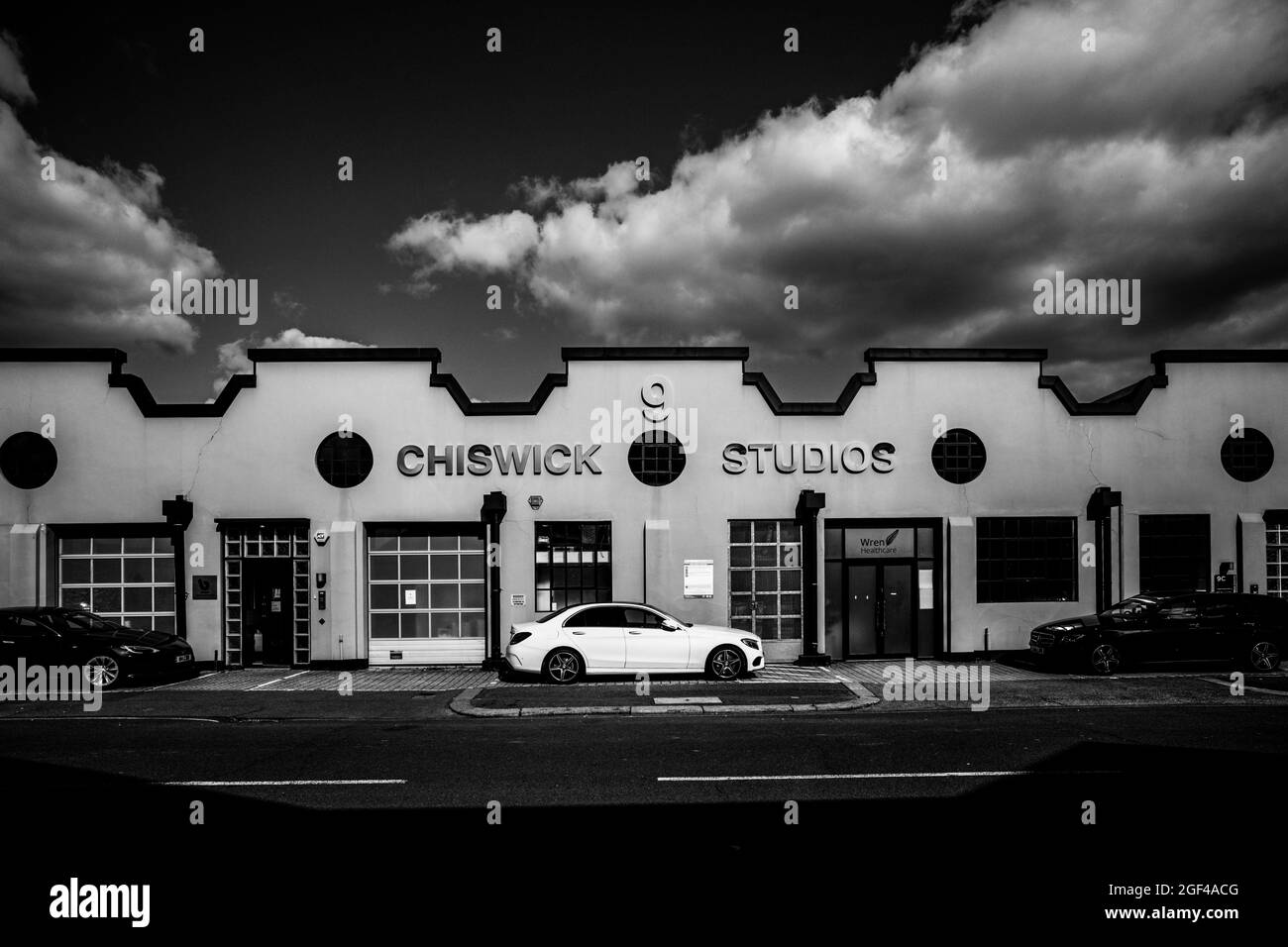Building london 1930s architecture Black and White Stock Photos ...