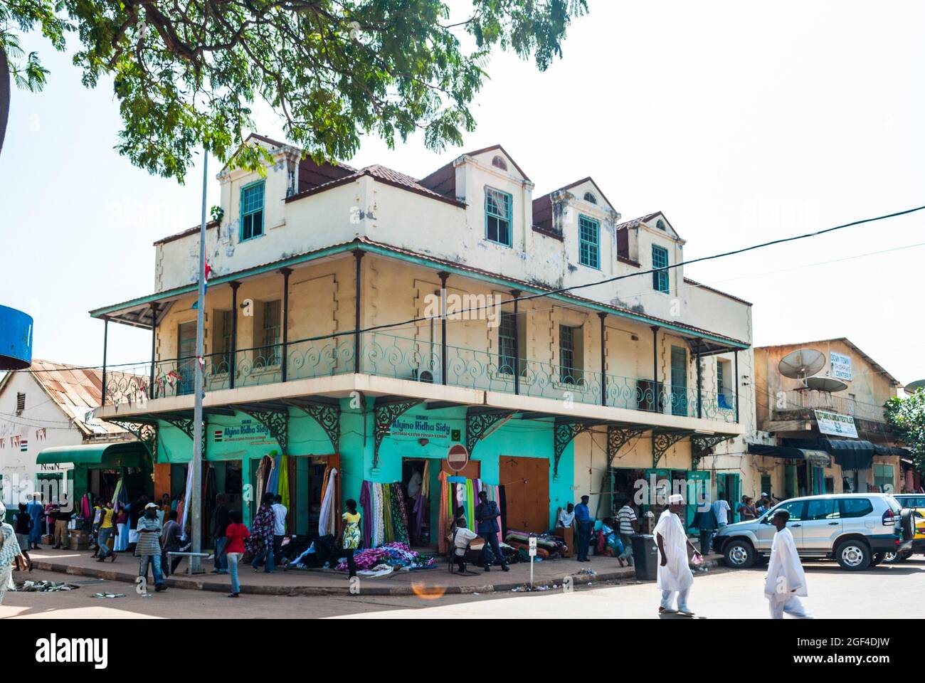 Gambia street city hi-res stock photography and images - Alamy