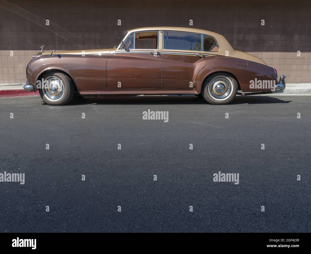 Rolls royce silver cloud hi-res stock photography and images - Alamy