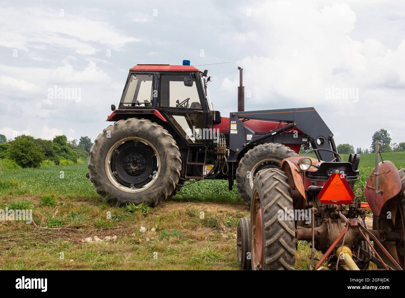 Tow tractors hi-res stock photography and images - Alamy