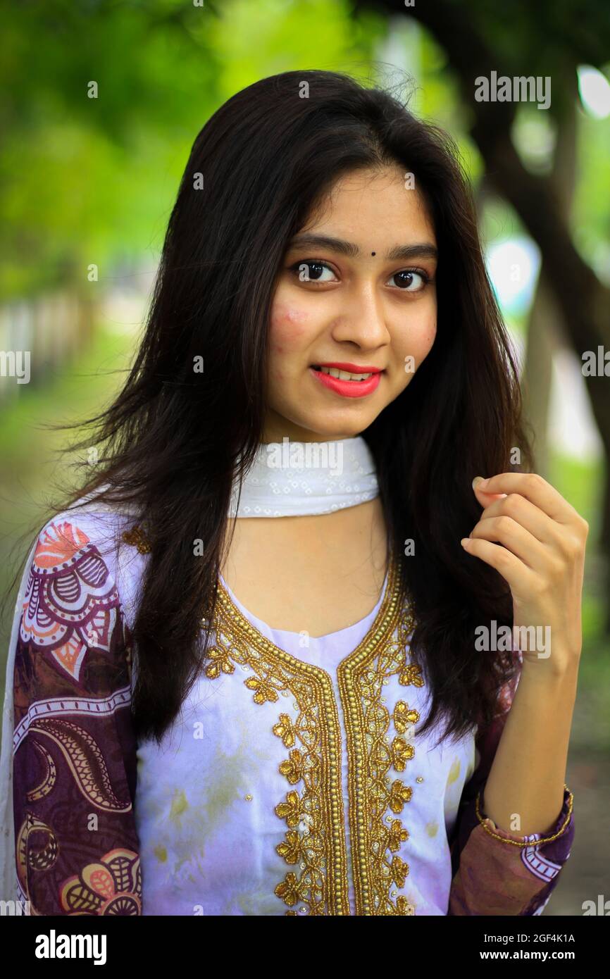 Bangladeshi girl hi-res stock photography and images - Alamy