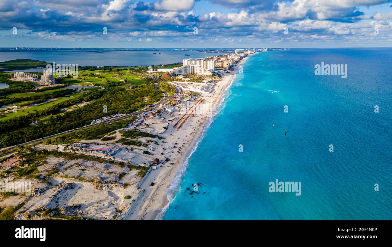 Cancun aerial hi-res stock photography and images - Alamy