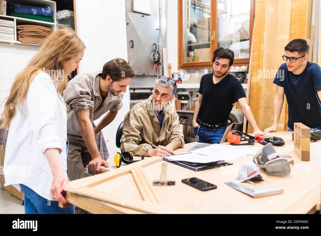 Front and carpenters hi-res stock photography and images - Alamy