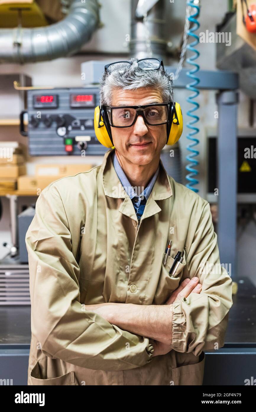 Arms workshop hi-res stock photography and images - Alamy