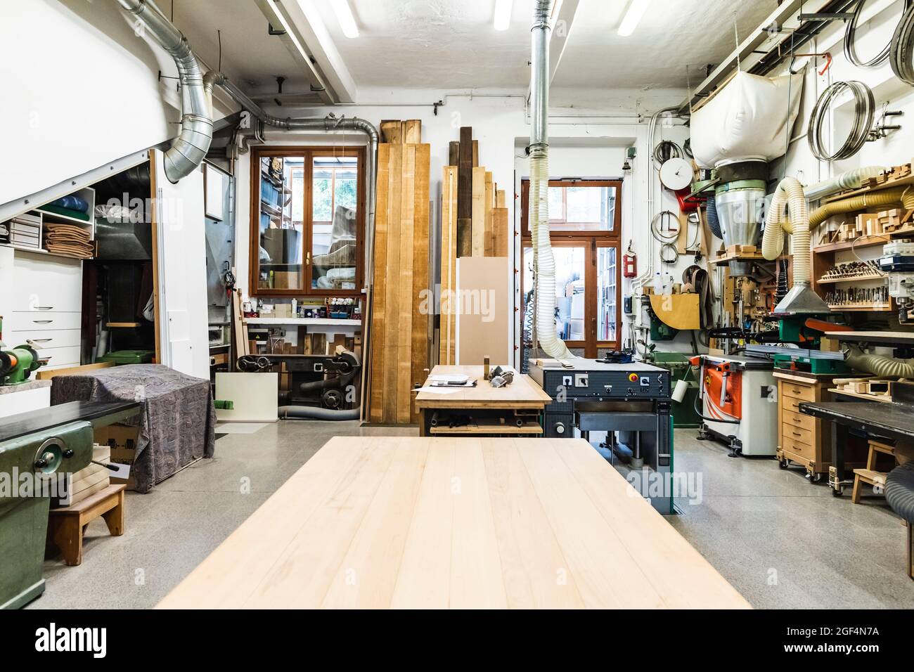 Joinery hi-res stock photography and images - Alamy