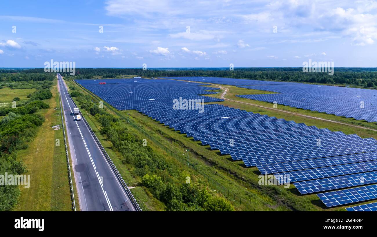 Solar cell factory hi-res stock photography and images - Alamy