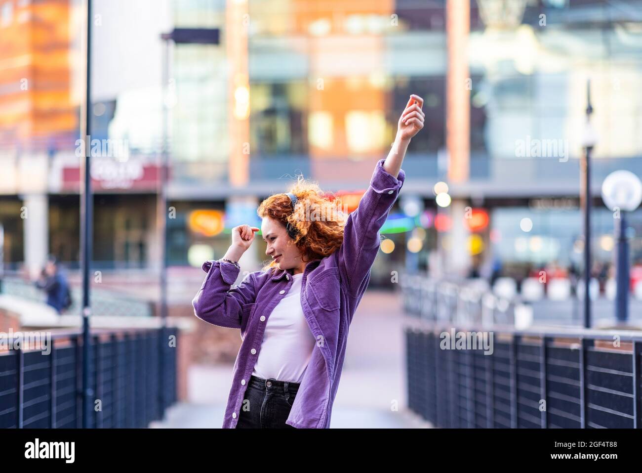 Dancing bridge hi-res stock photography and images - Alamy