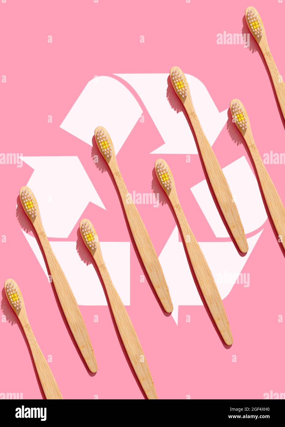 Recycling symbol hi-res stock photography and images - Alamy