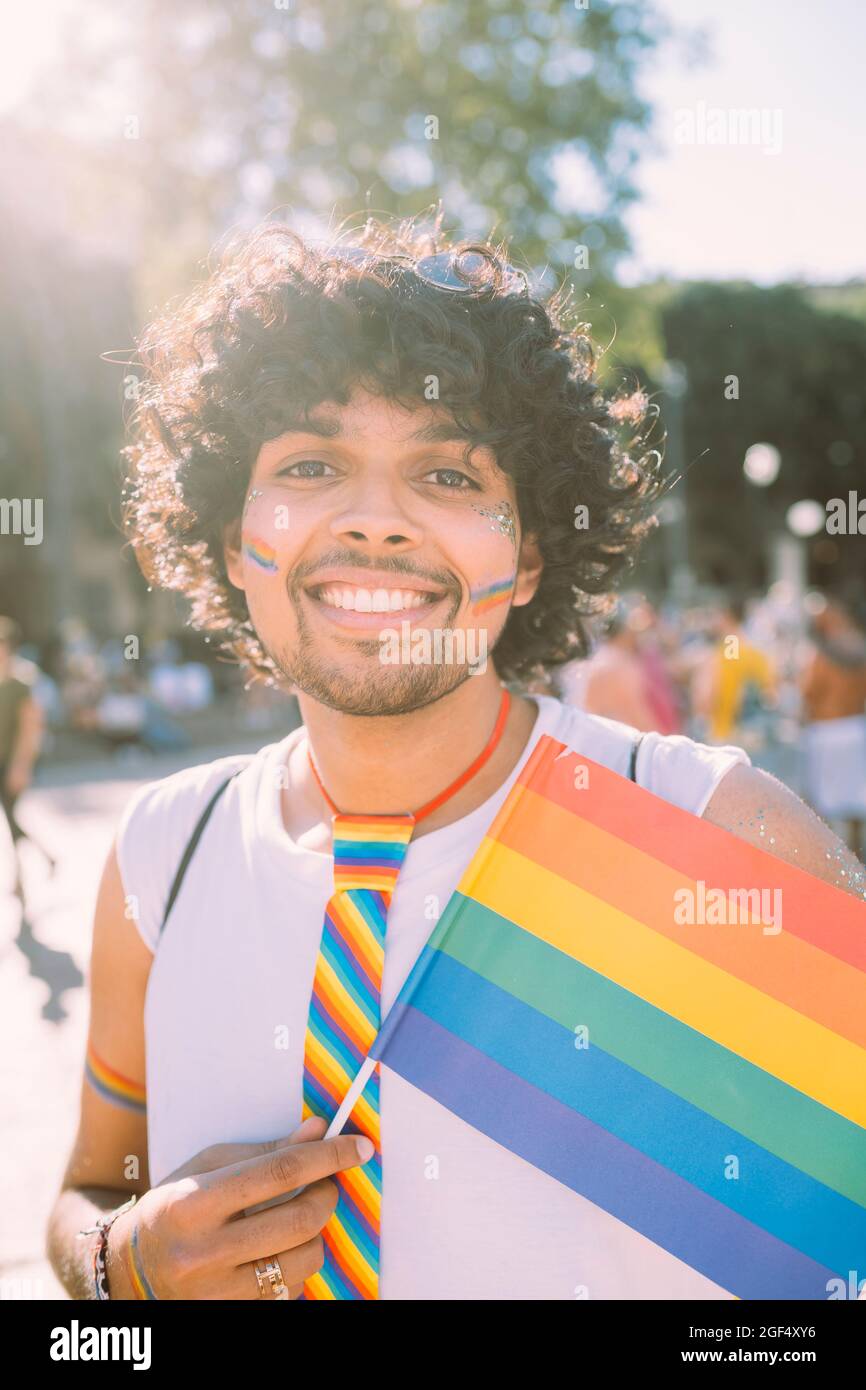 Protesting smiling hi-res stock photography and images - Alamy