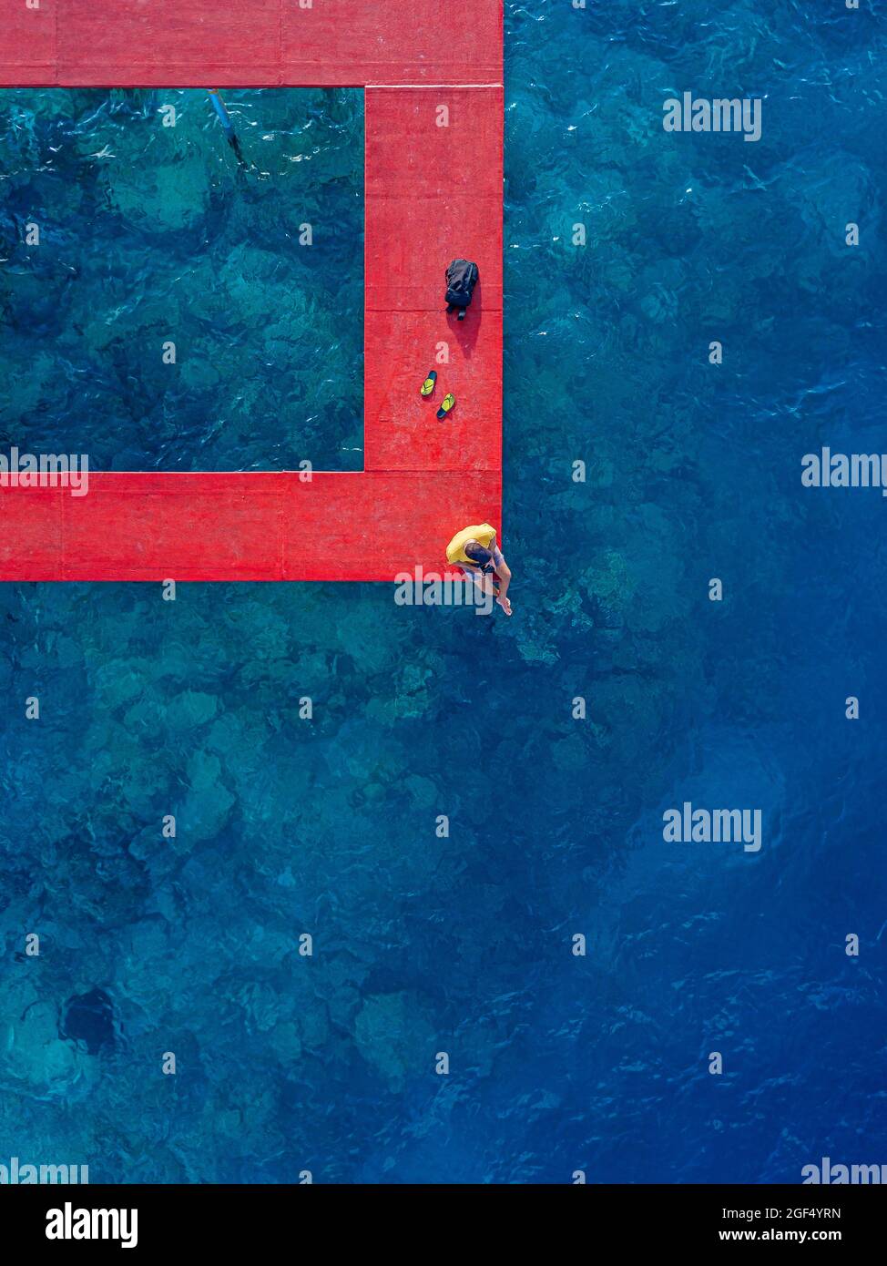 Man sitting red pier sea thulusdhoo island kaafu atoll hi-res stock ... Man sitting red pier sea thulusdhoo island kaafu atoll hi-res stock ...