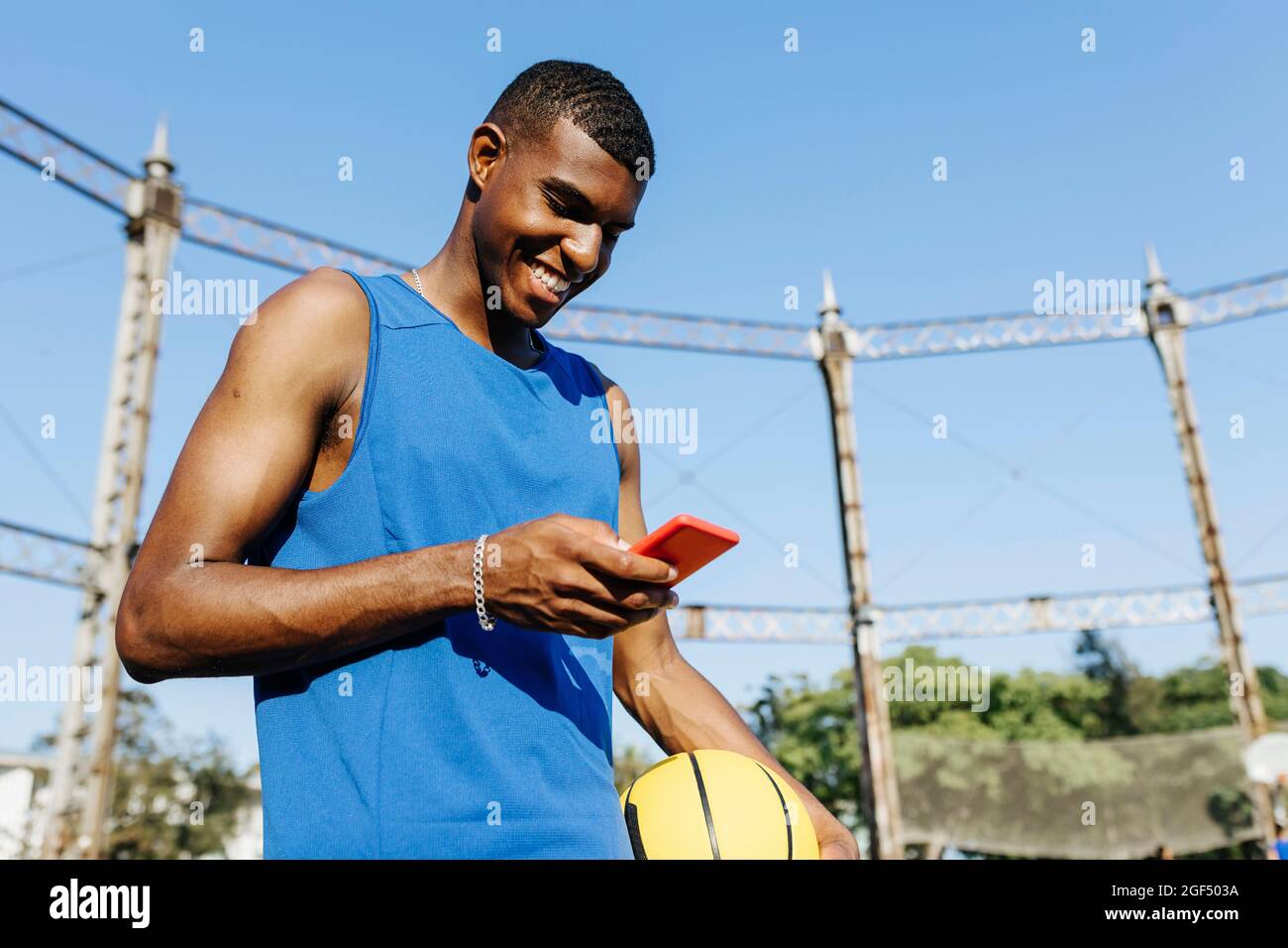 Player holding basketball using hi-res stock photography and images - Alamy