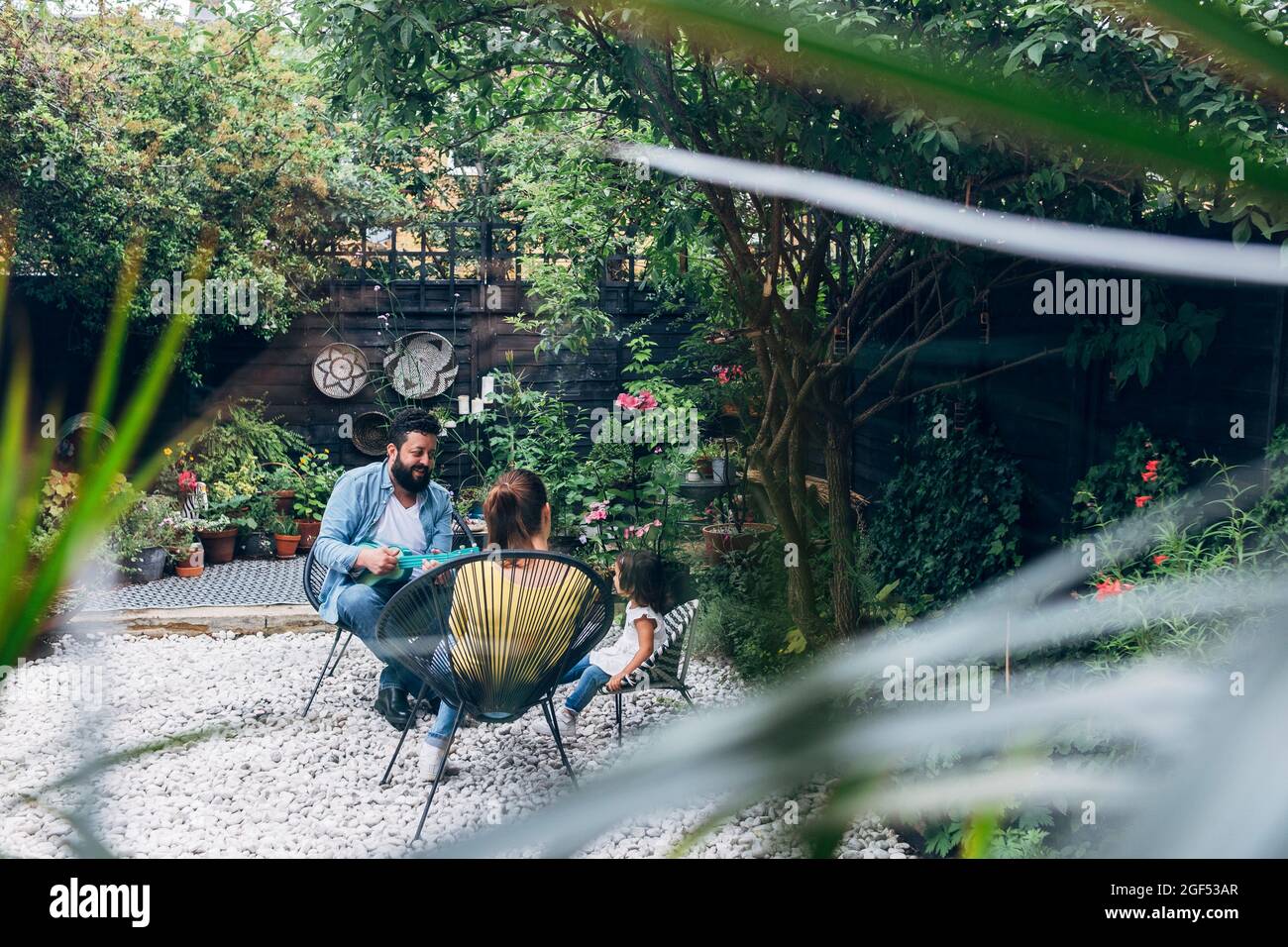 Musical chairs hi-res stock photography and images - Alamy