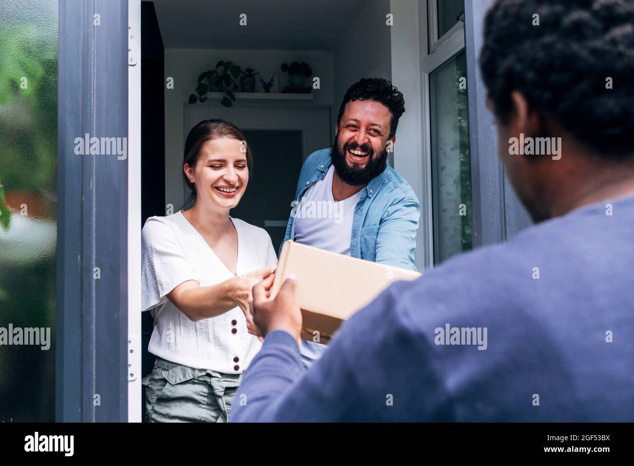 Receiving house hi-res stock photography and images - Alamy
