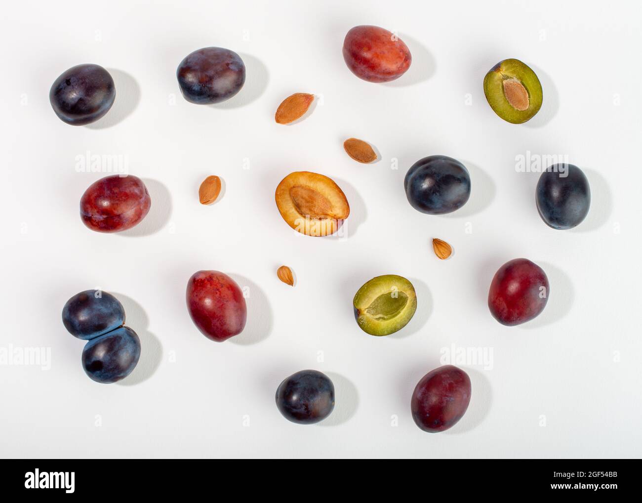 Plum kernels hi-res stock photography and images - Alamy