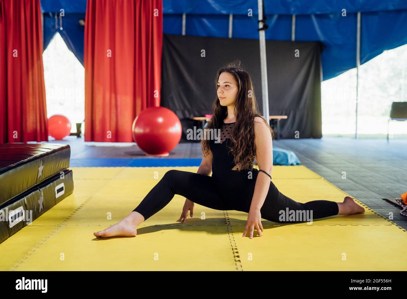 Luisita The Strongest Female Acrobat