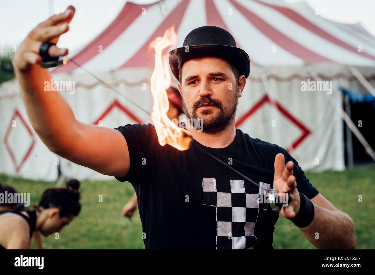 Male fire performer hi-res stock photography and images - Alamy