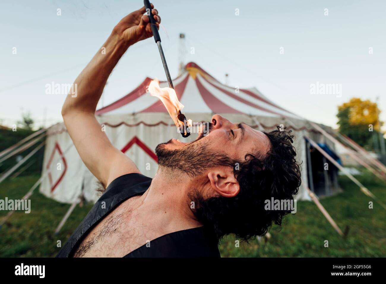 Fire eater circus hi-res stock photography and images - Alamy