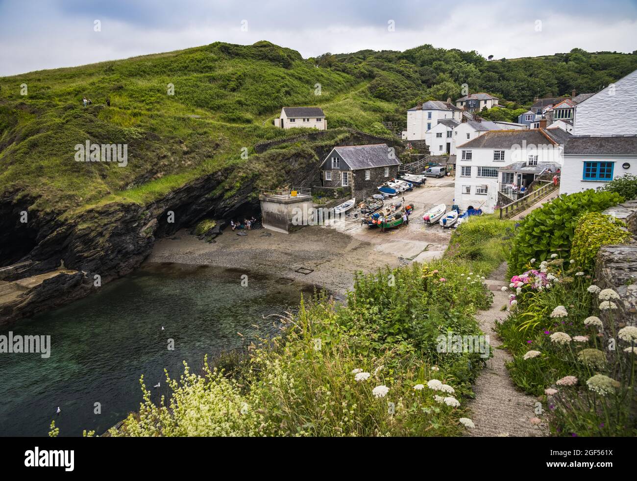 Portloe village and harbour, Cornwall, England Stock Photo - Alamy