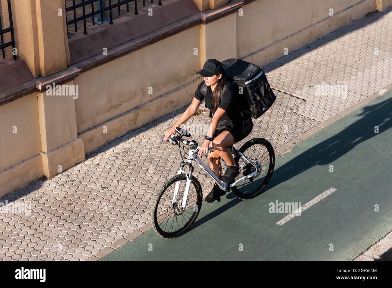Cycle on road hi-res stock photography and images - Alamy