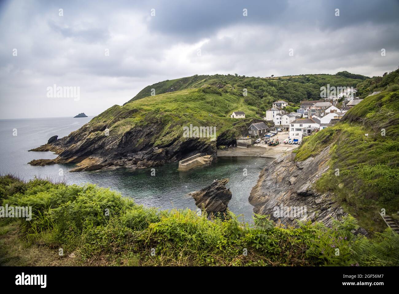 Portloe village and harbour, Cornwall, England Stock Photo - Alamy