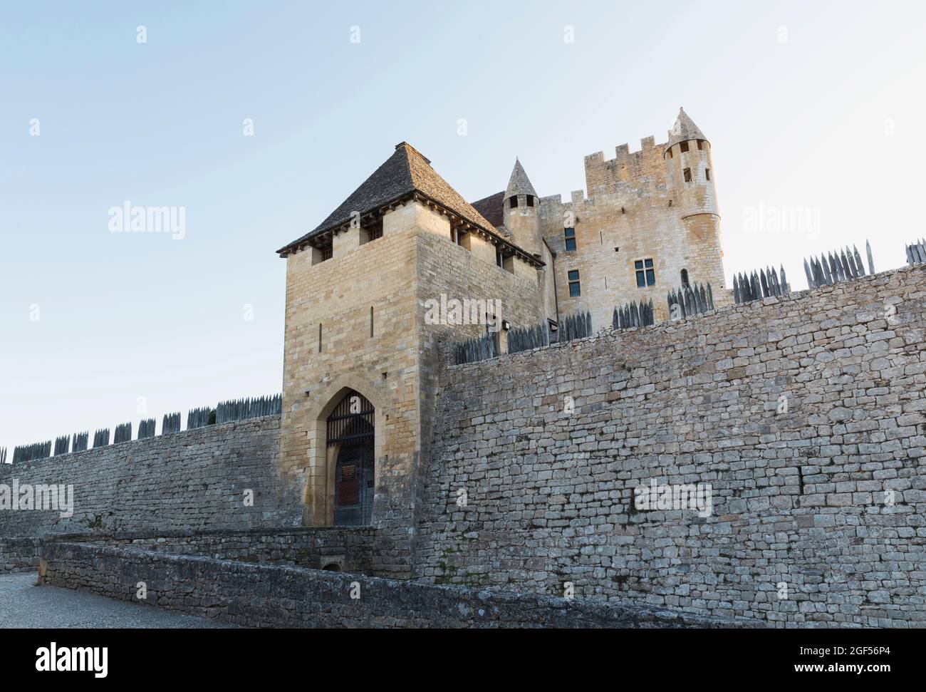 France, Dordogne, Beynac-et-Cazenac, Entrance gate of Chateau de Beynac ...