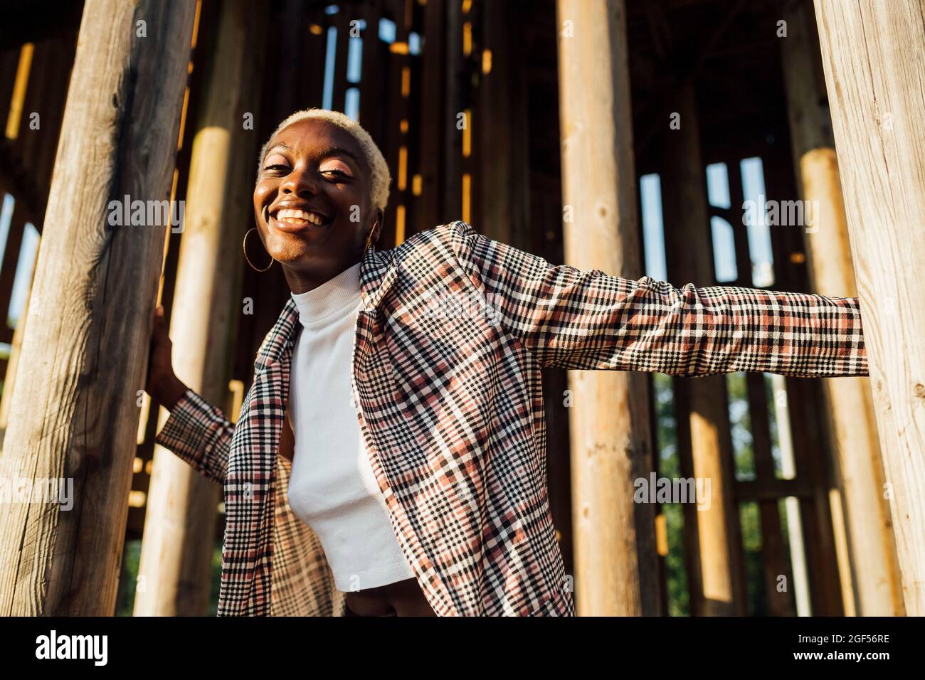Wooden poles hi-res stock photography and images - Alamy