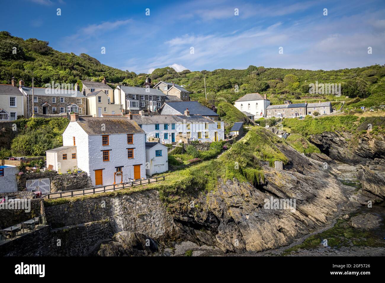 Portloe village and harbour, Cornwall, England Stock Photo - Alamy