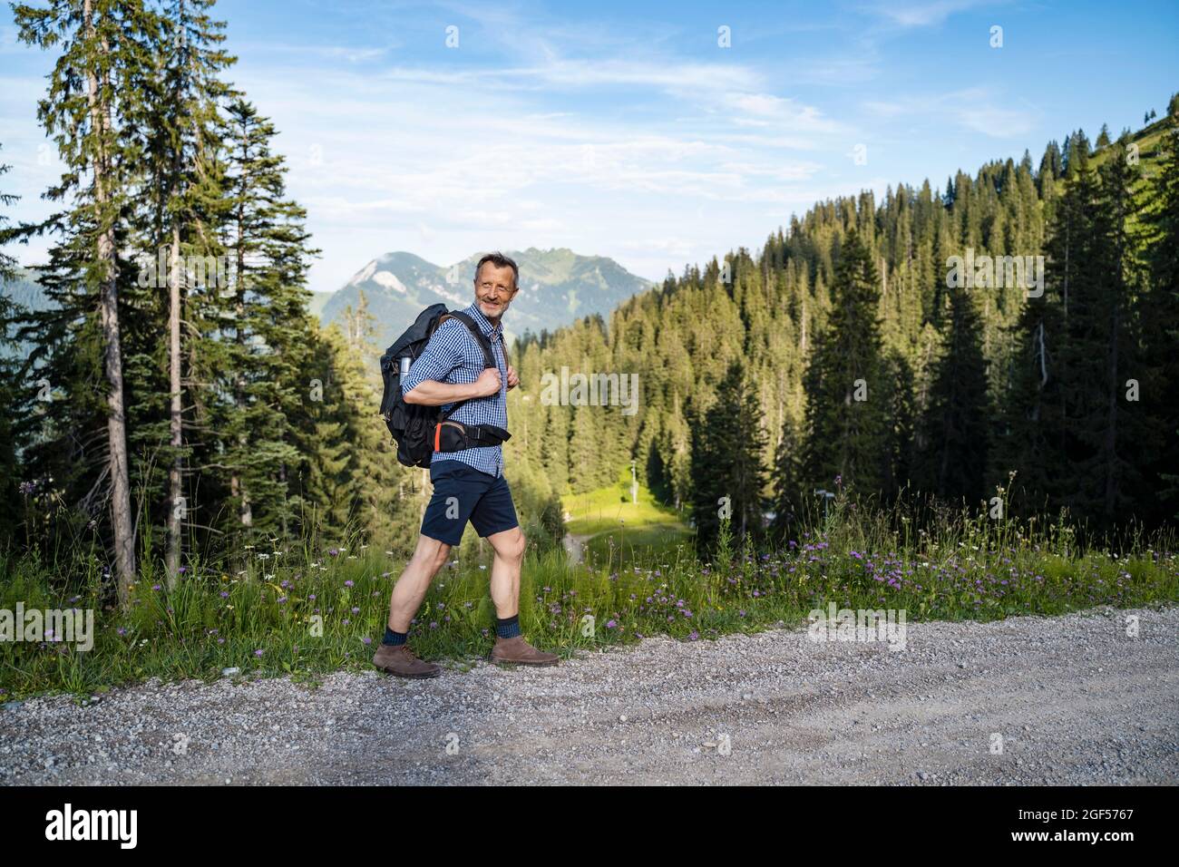 Shoulder male hi-res stock photography and images - Alamy