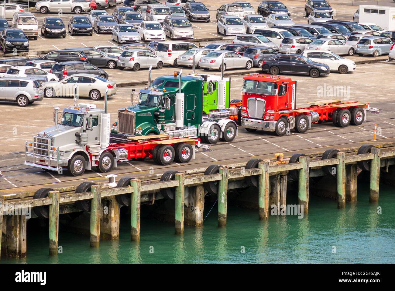 Kenworth tractors hi-res stock photography and images - Alamy
