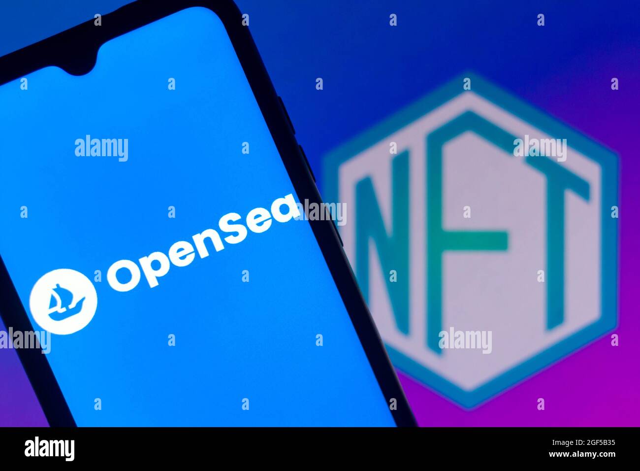 Opensea logo hi-res stock photography and images - Alamy