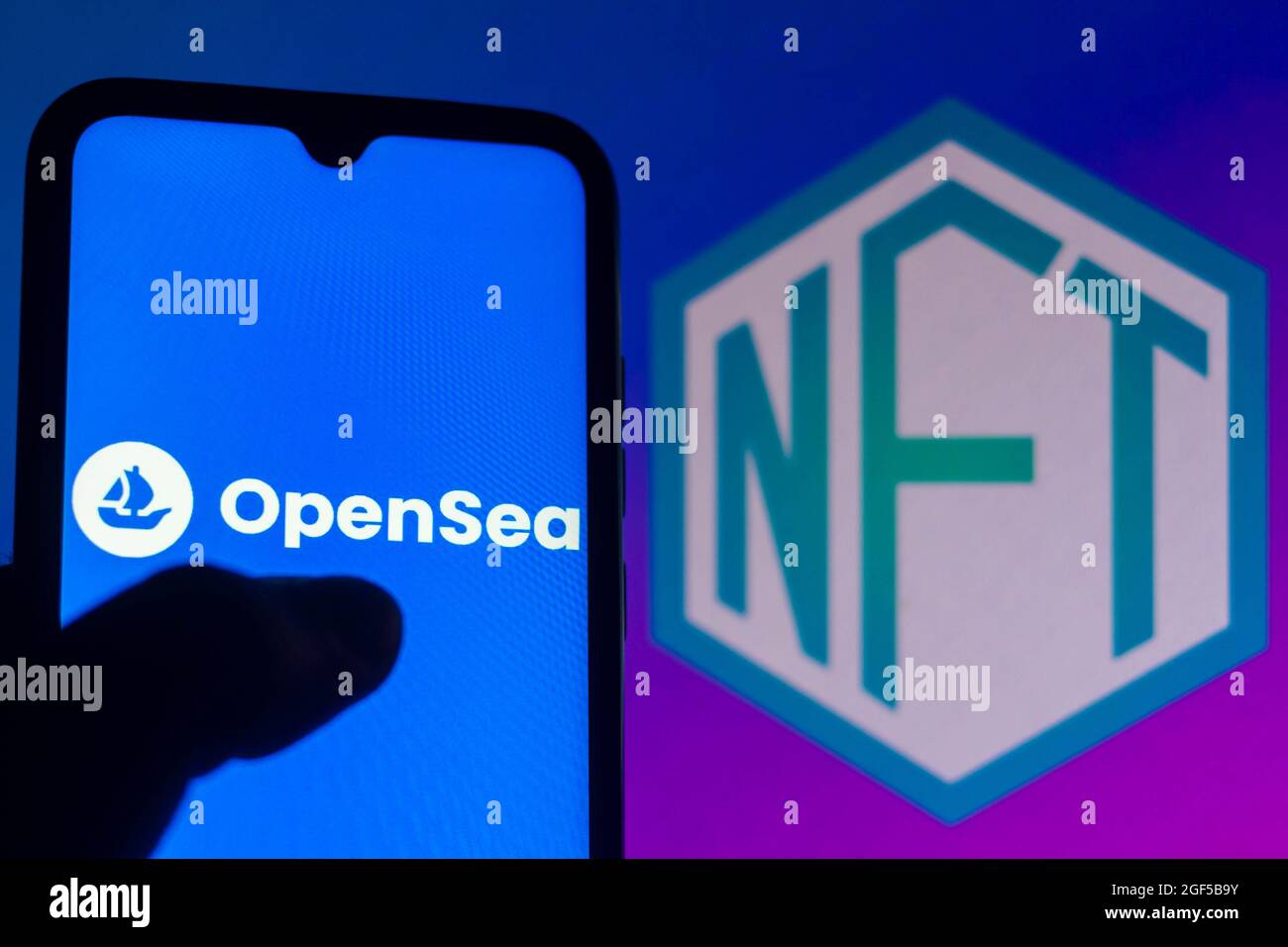 Opensea logo hi-res stock photography and images - Alamy