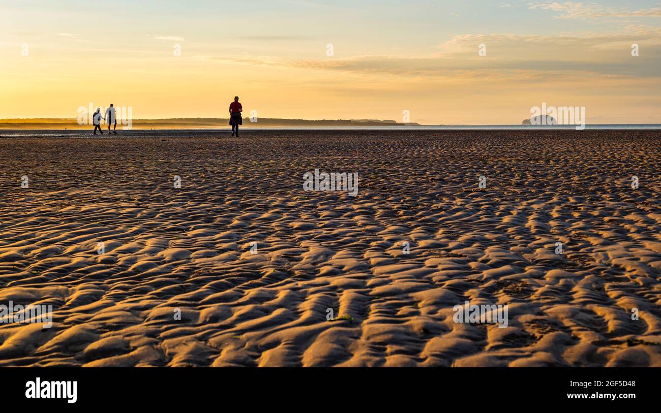 Belhaven bay beach hi-res stock photography and images - Alamy