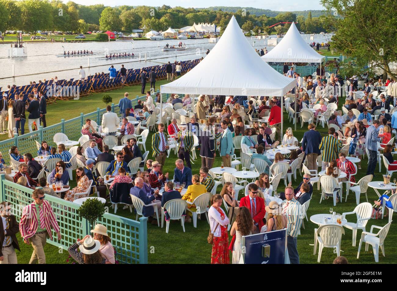 Henley royal regatta 2021 hi-res stock photography and images - Alamy