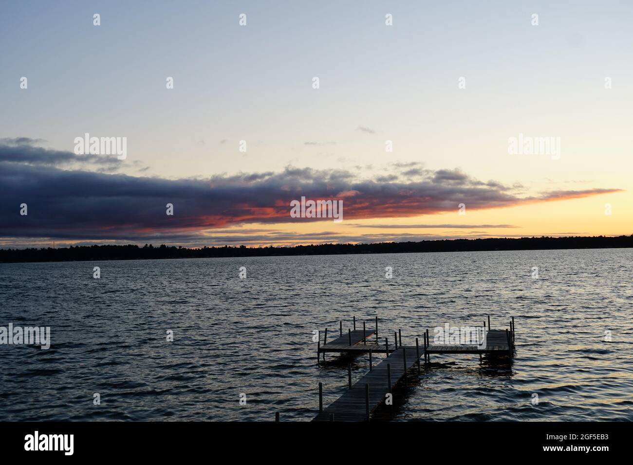 East twin lake hi-res stock photography and images - Alamy
