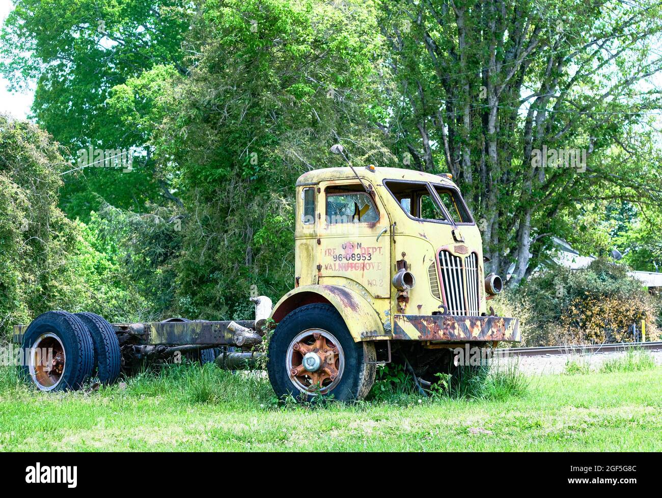 Old Yellow Rusty Fire Dept Truck Stock Photo - Alamy