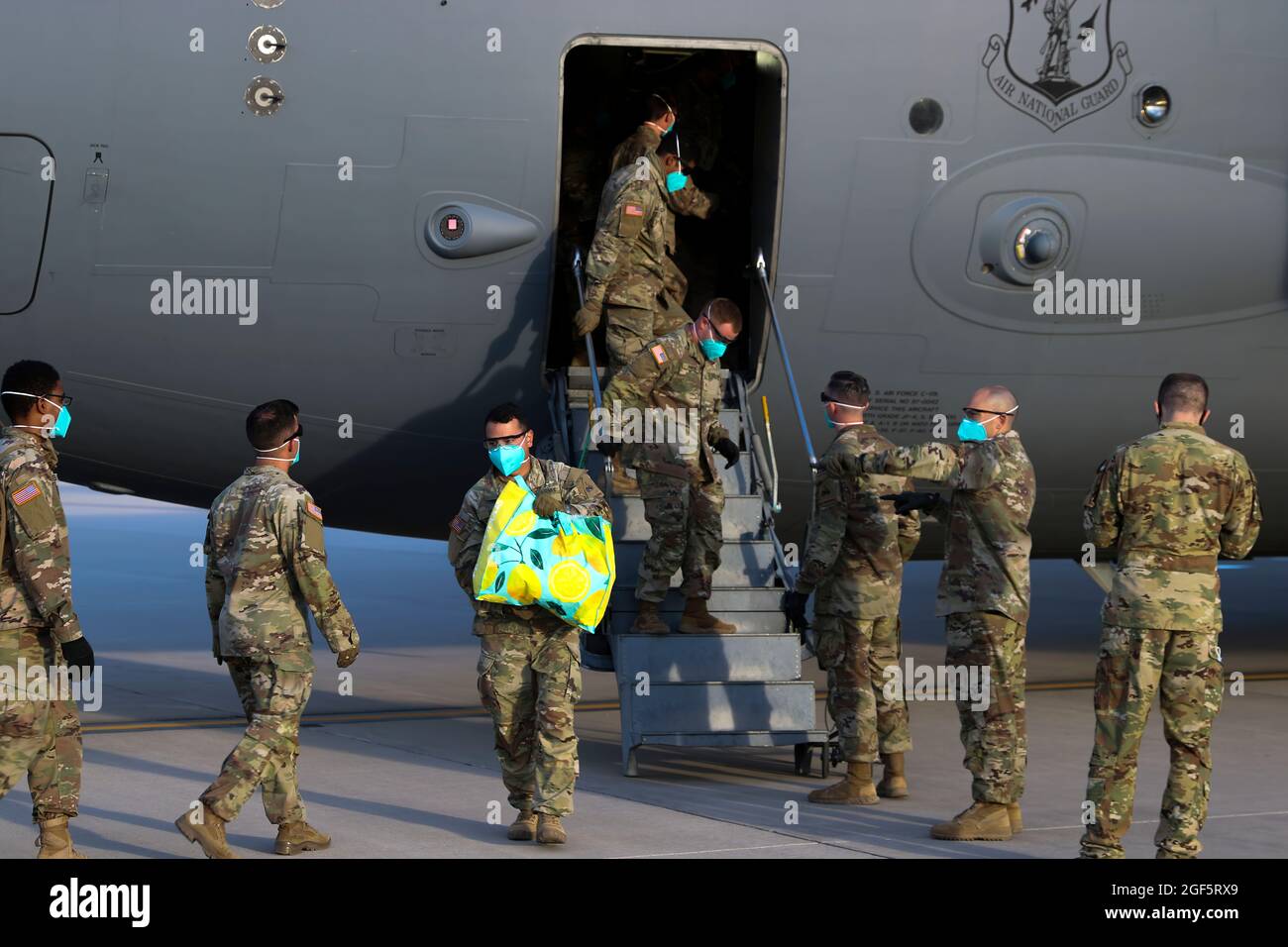 American soldiers providing support hi-res stock photography and images ...