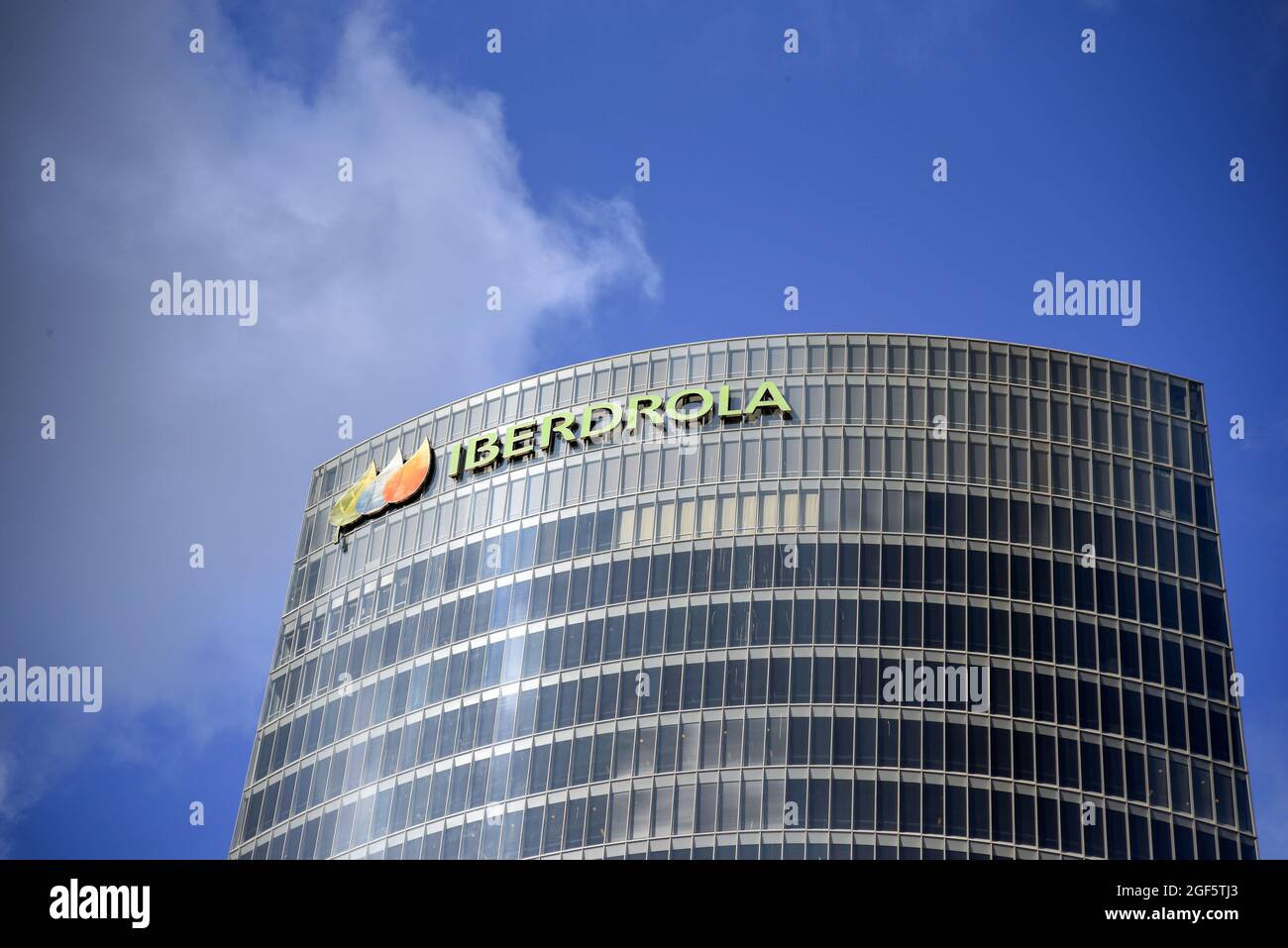 Bilbao, Biscay, Spain. 5th Aug, 2021. View of the Iberdrola Tower, the ...