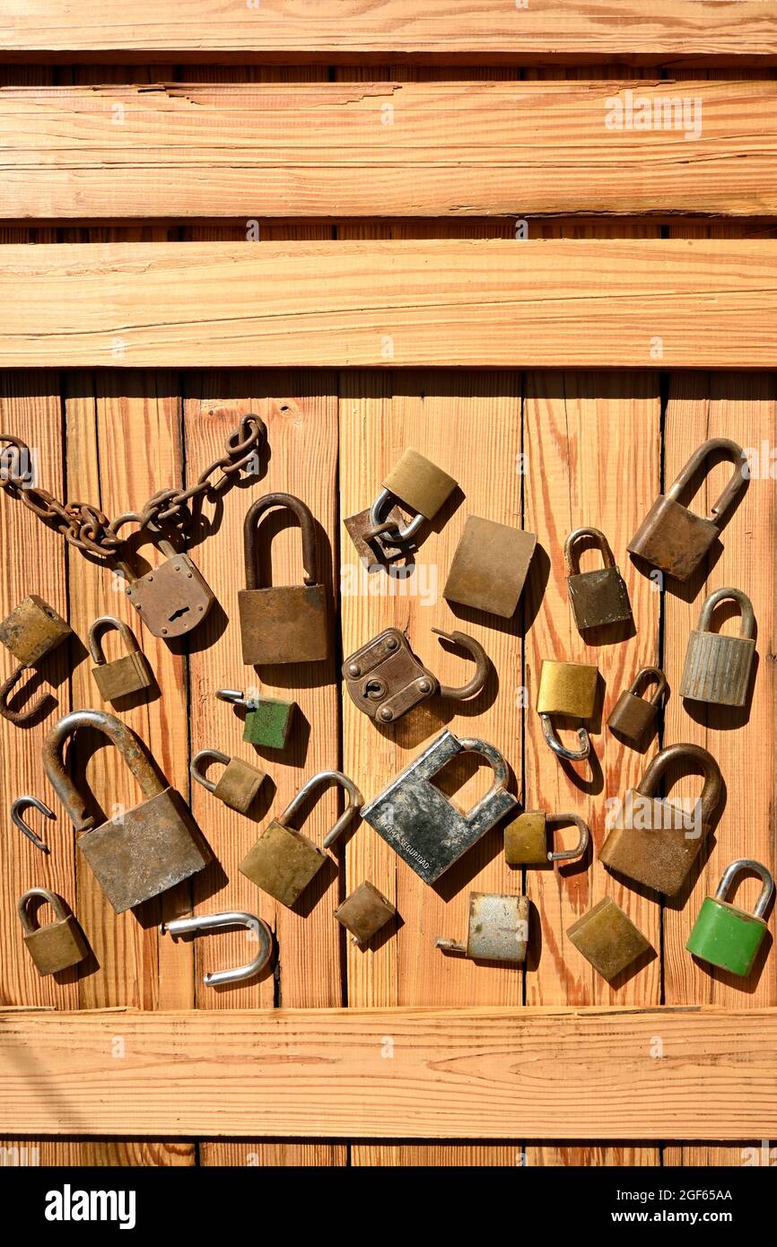 Lock Padlock House Keys Bronze Metal Pine Wood Password Security ...