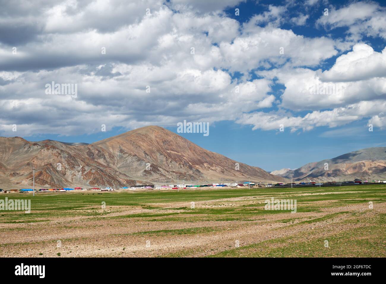 Mongolian countryside hi-res stock photography and images - Alamy
