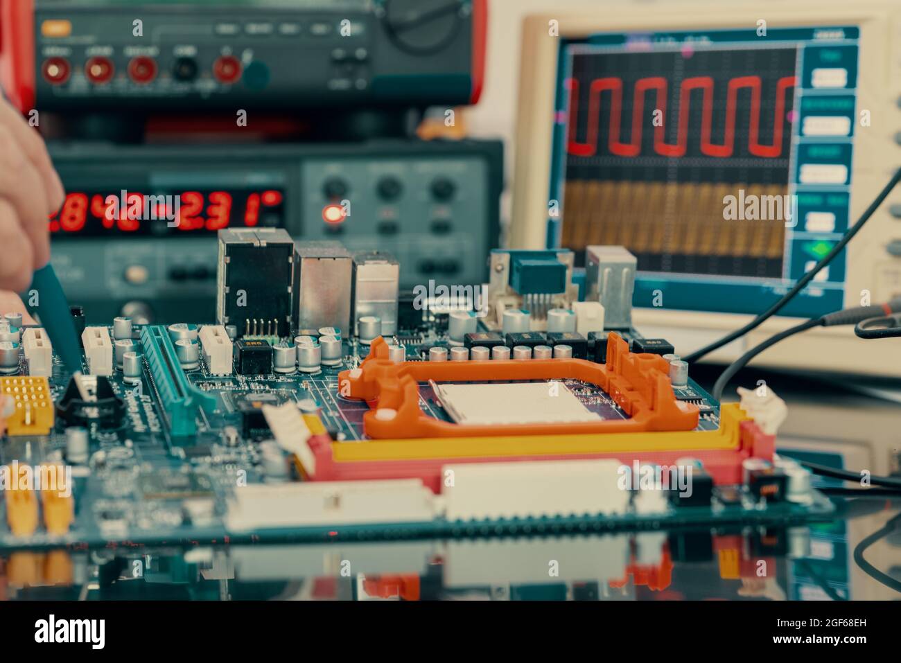 Development of the design of an electronic device in the laboratory of ...