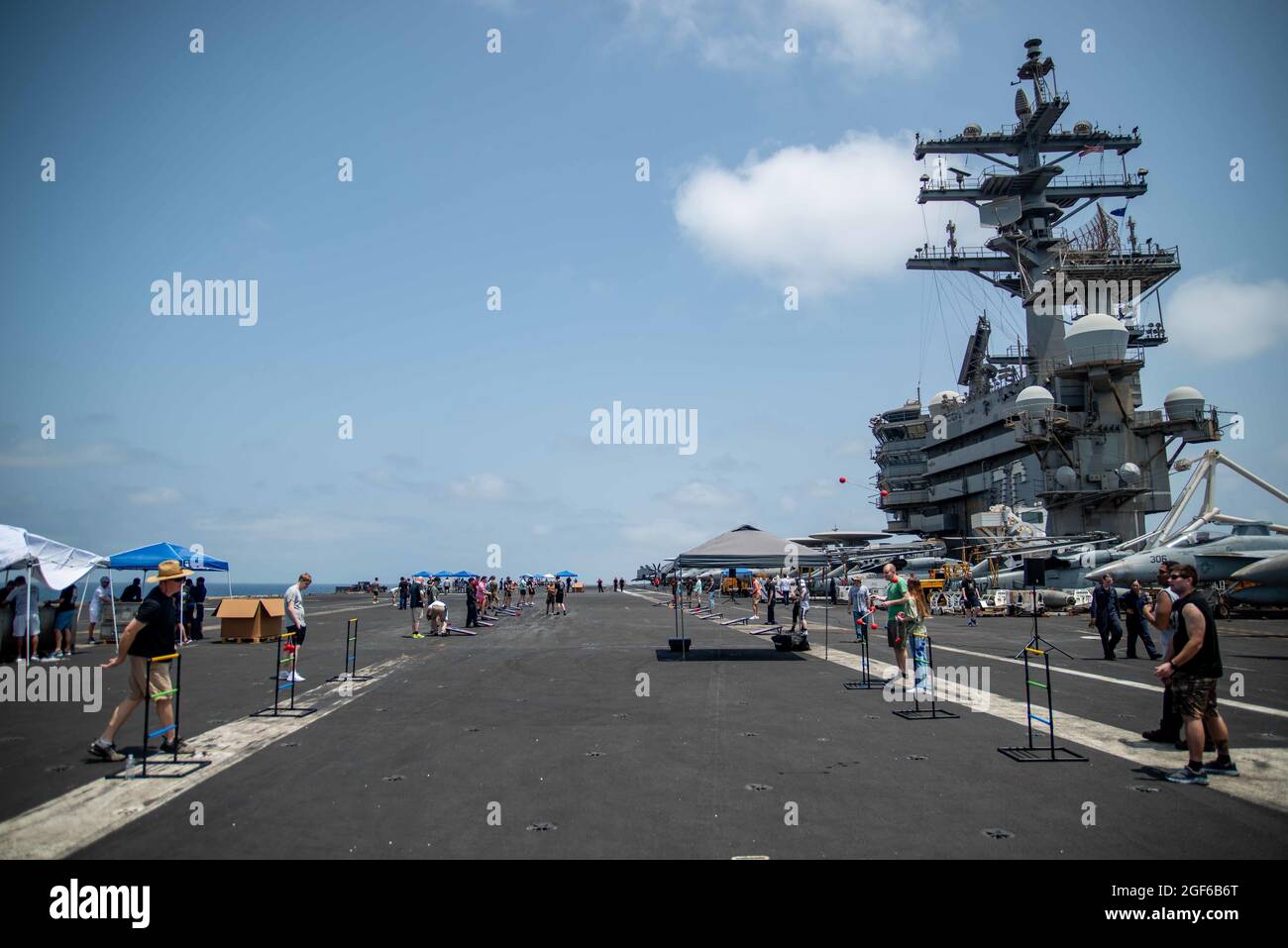 Us navy activities hi-res stock photography and images - Alamy