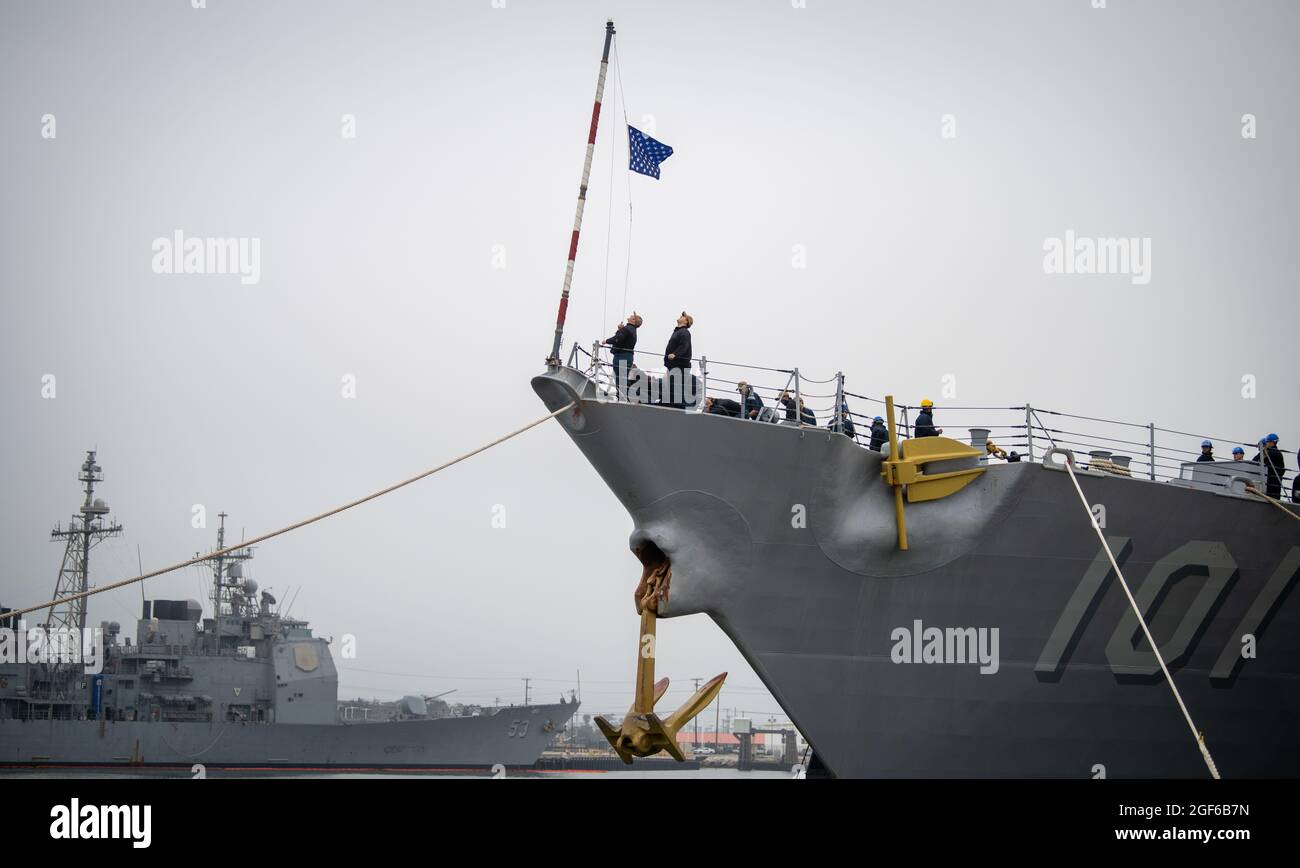 Uss gridley ddg 101 hi-res stock photography and images - Alamy