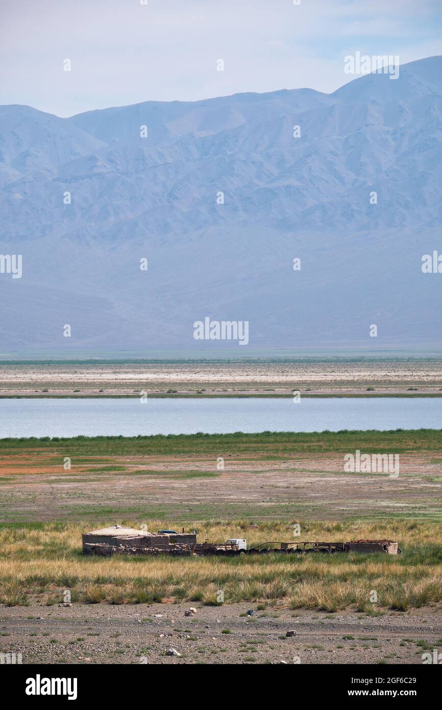 Mongolian house hi-res stock photography and images - Alamy