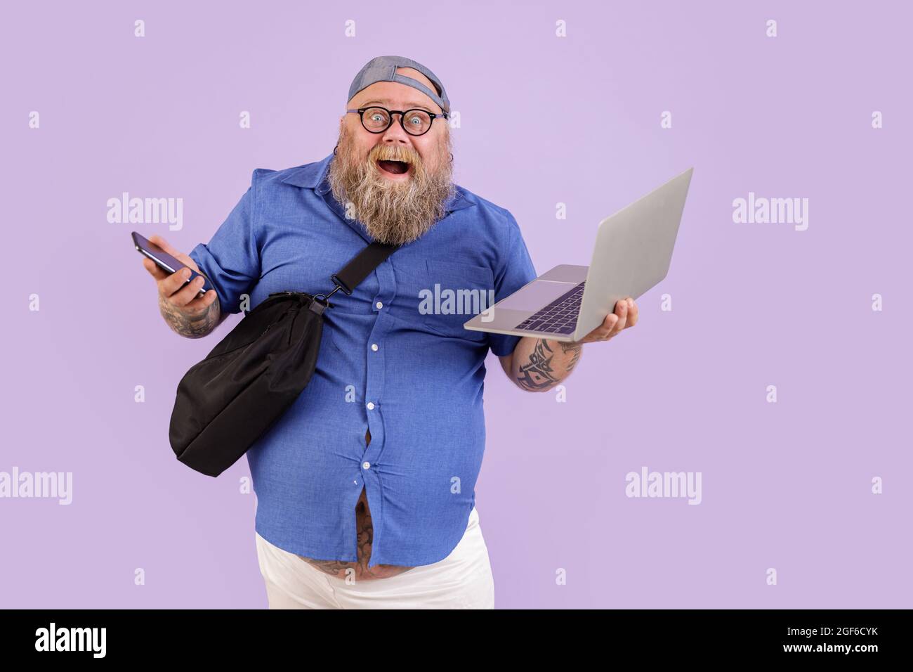 Fat man computer hi-res stock photography and images - Alamy