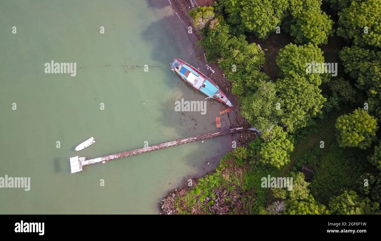 Komodo island jetty hi-res stock photography and images - Alamy