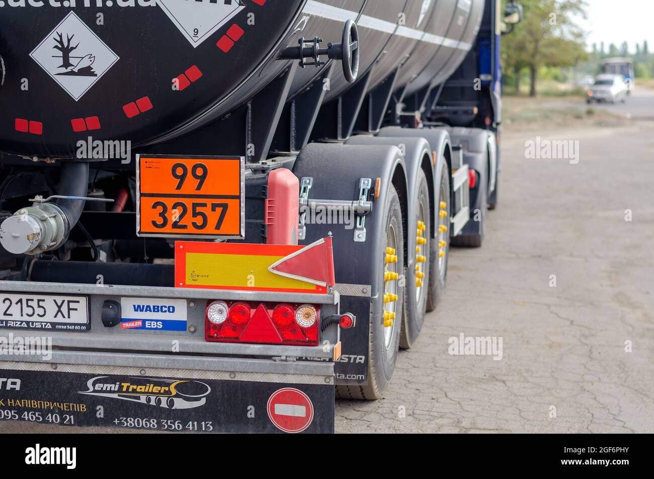 Warning signs tanker hi-res stock photography and images - Alamy