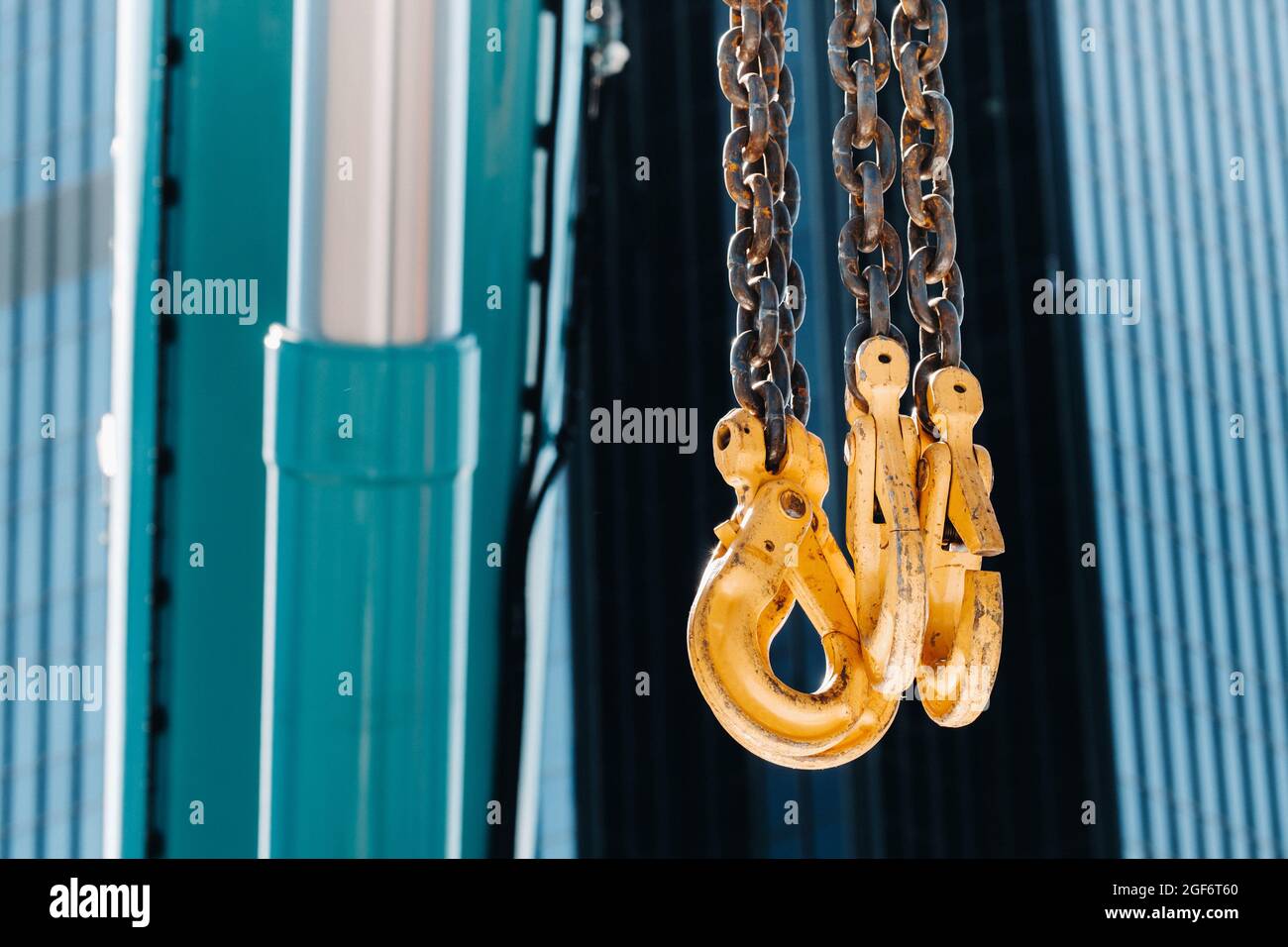 Old heavy industrial crane hook and chains hi-res stock photography and ...