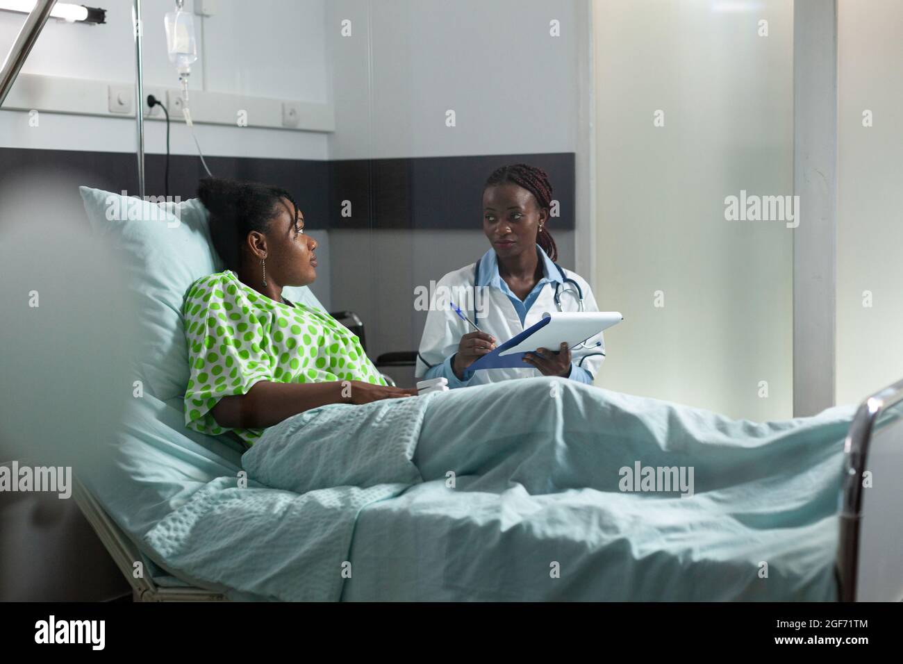 African patient hospital bed hi-res stock photography and images - Alamy