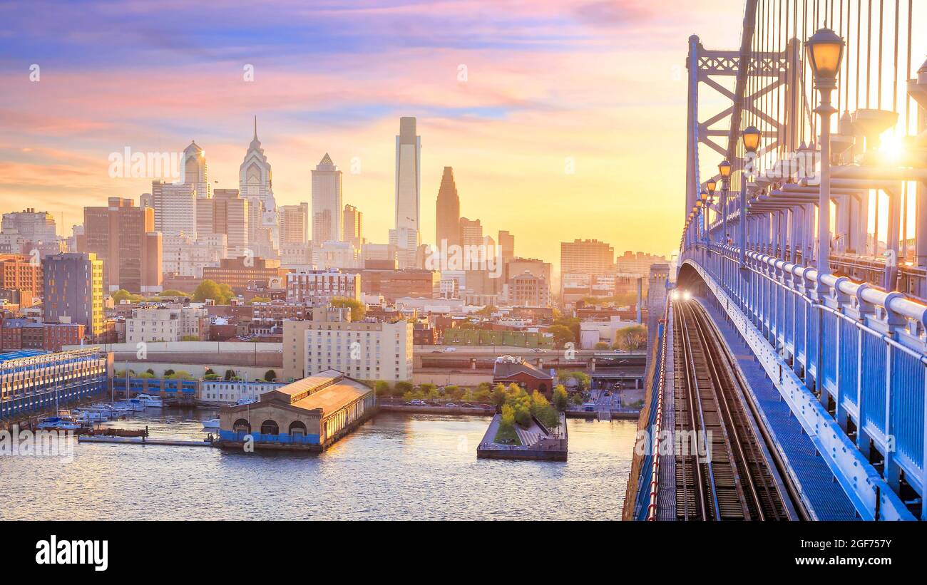 Panorama of Philadelphia skyline, Ben Franklin Bridge and Penn's ...